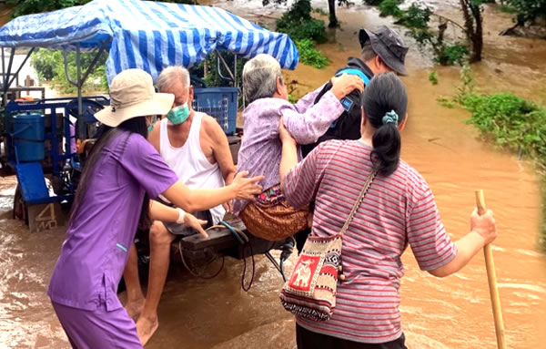 Northern Mekong River provinces battling the most severe flooding in 40 ...